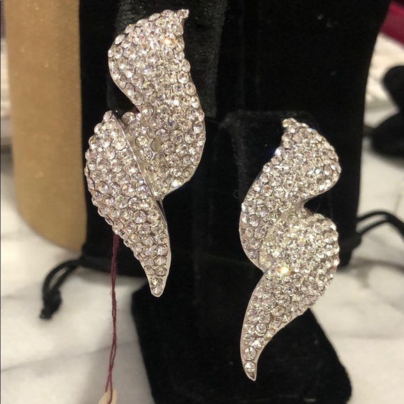 Jarin | Jewelry | Original Jarin Pav Crystal Twist Earringboutique ...